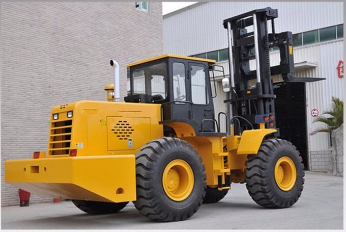 4 Way Directional 15 Ton 4 Wheel off road forklift Services